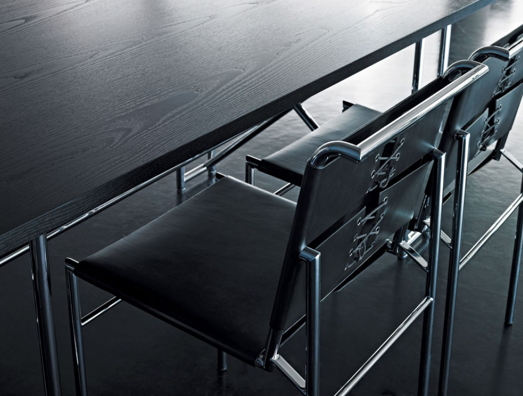 Roquebrune Chair chair designed by Eileen Gray. | Ciat Design